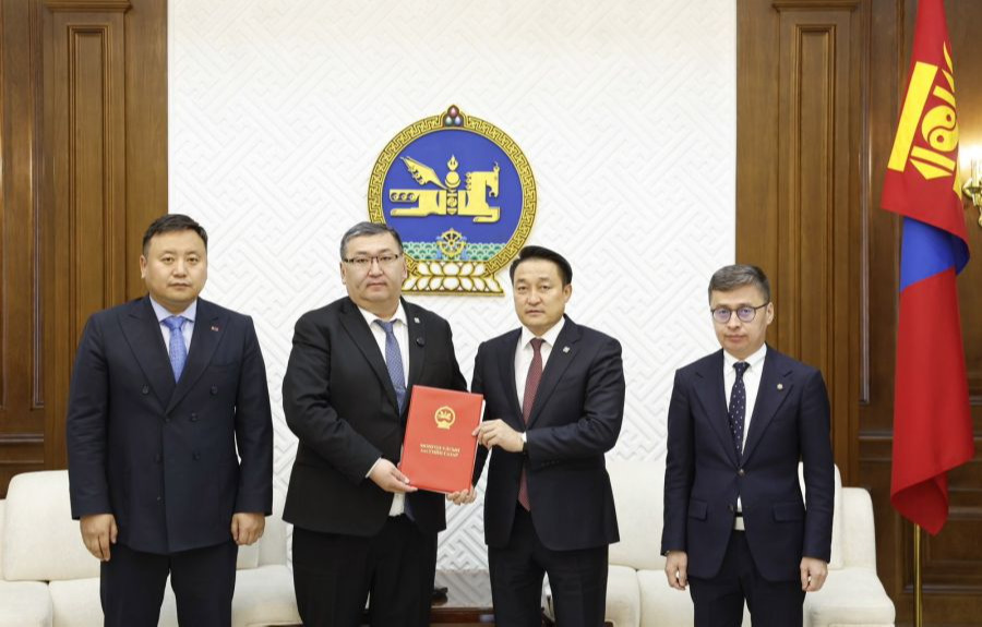 Уул уурхайн бүтээгдэхүүний биржийн тухай хуульд нэмэлт өөрчлөлт оруулах хуулийн төслийг өргөн